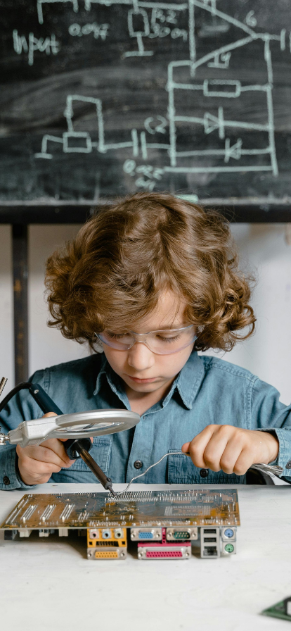 DESIGN THINKING - EduStream